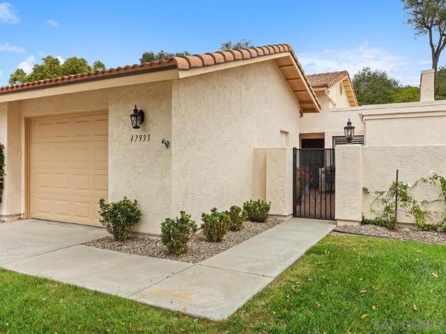 17939 Avenida Alozdra