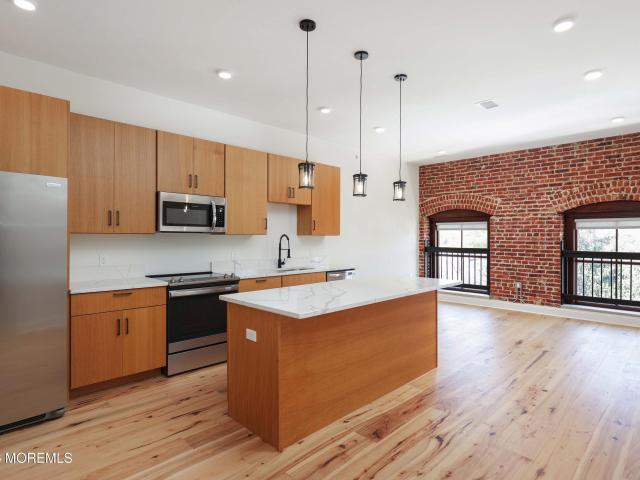 179 Chelsea Avenue Unit 402