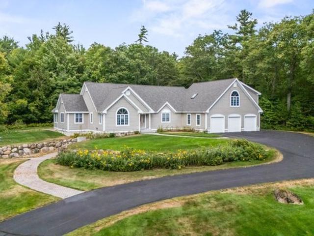 179 Benjamin Wentworth Dr, Tamworth, NH 03886