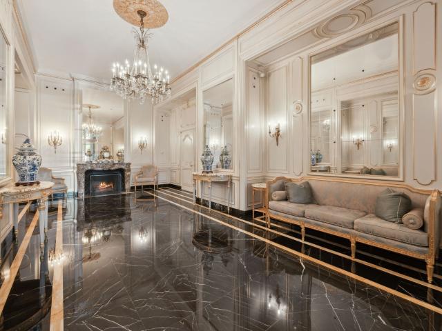 179 E Lake Shore Drive # 19S