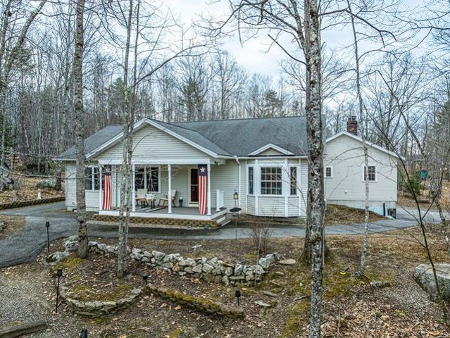 179 Egypt Rd, Raymond, ME 04071