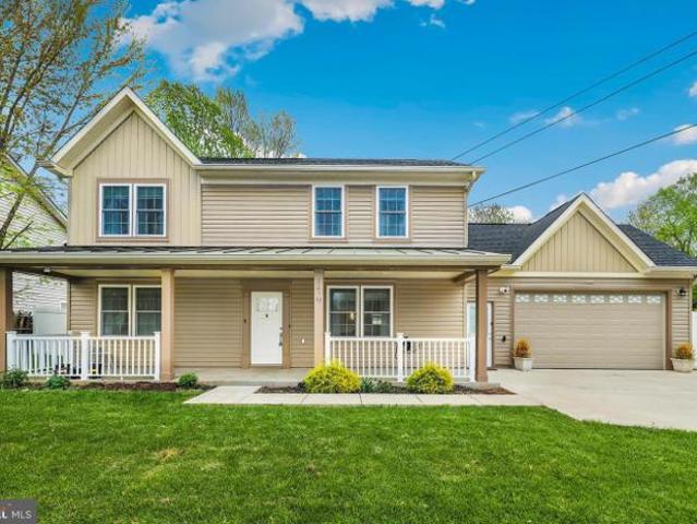 179 Martin Dr, Manassas Park, VA 20111