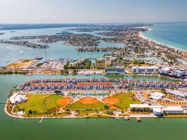 179 Medallion Blvd Apt H, Madeira Beach, FL 33708