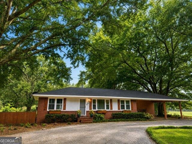 179 Mud Bridge Rd, Griffin, GA 30223