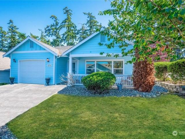 179 NW 12th Ct, Oak Harbor, WA 98277