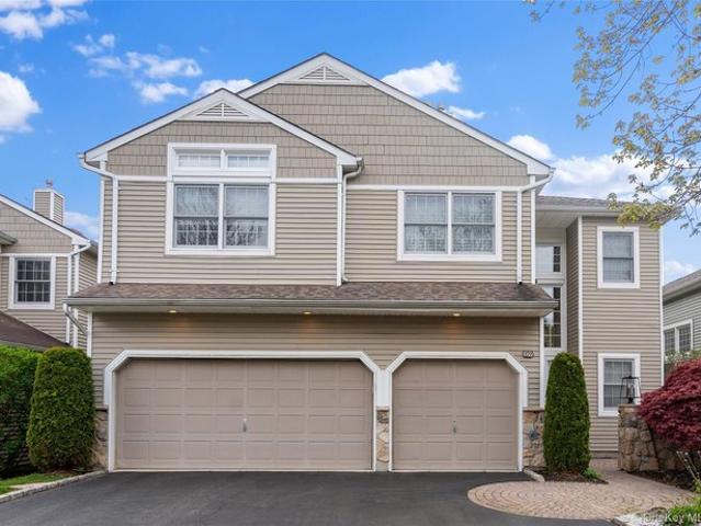 179 Sagamore Dr, Plainview, NY 11803