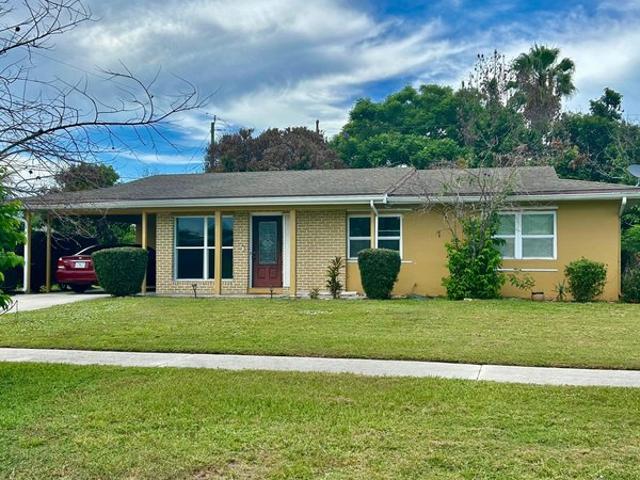 179 SE Soneto Ct, Port Saint Lucie, FL 34983