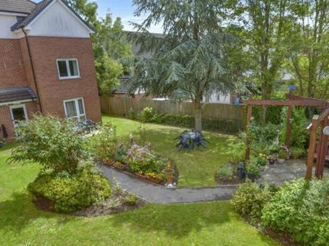 179 Station Road, Pinewood Court, West Moors, 2 Bedroom Apartment