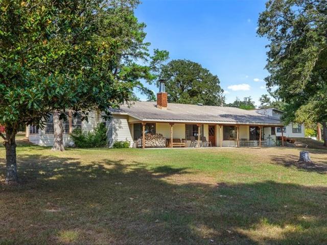 179 Stiewert Ln, Paige, TX 78659