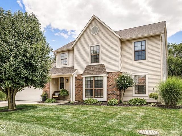 179 Suncrest Dr, Greenwood, IN 46143