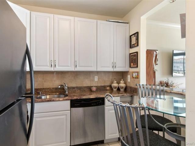 179 Surf Dr Unit 114, Bronx, NY 10473