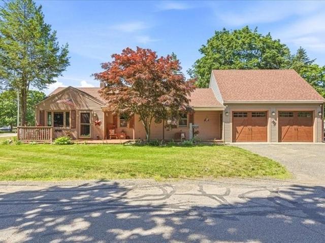179 Rowayne Park, Bridgewater, MA 02324