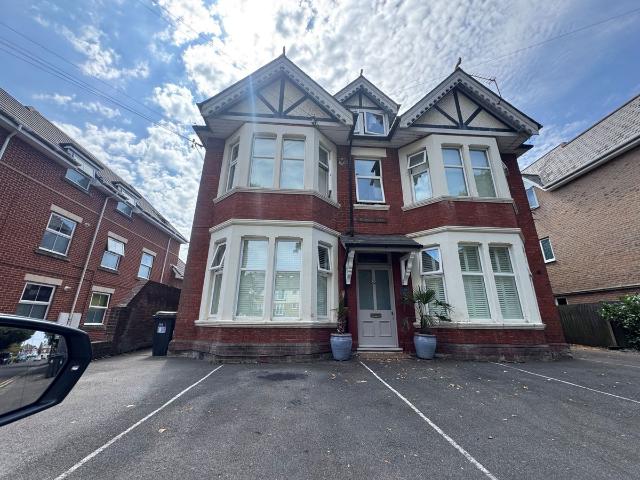 179 Richmond Park Road BH8, 2 bed flat to rent, £1,250 pcm | PrimeLocation