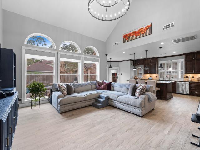 179 W Amberglow Circle