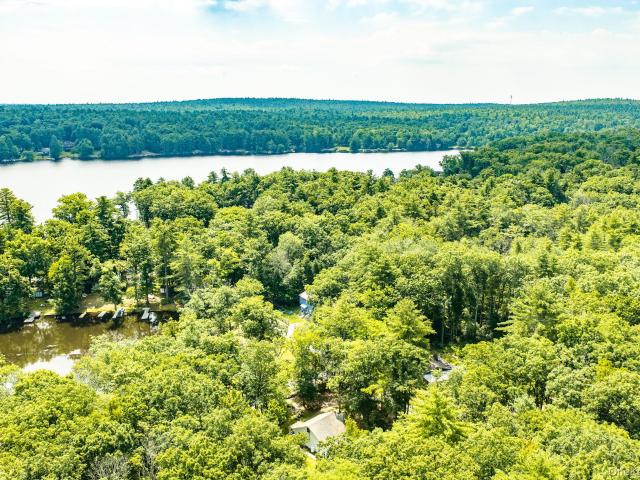 179 W Mohican Trail