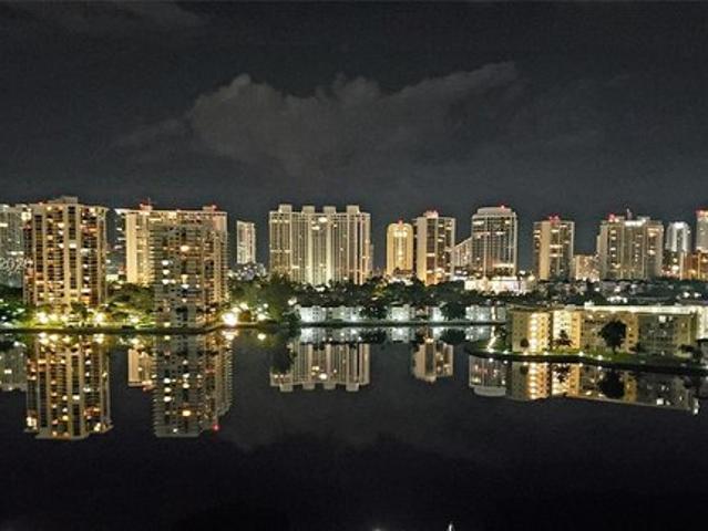 18041 Biscayne Blvd Ph 1, Aventura, FL 33160