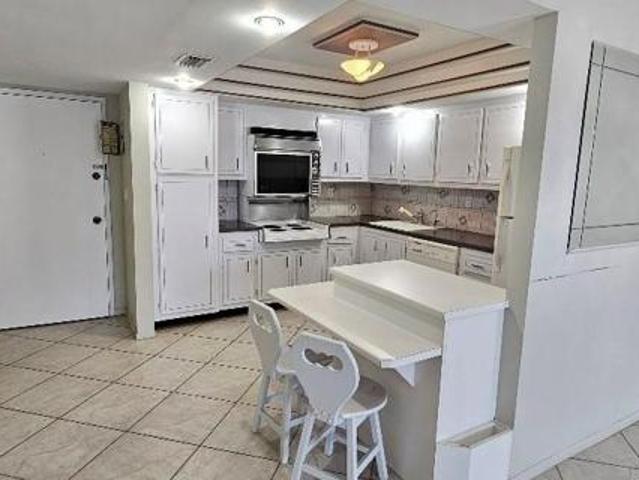 18041 Biscayne Blvd #203, Aventura, FL 33160