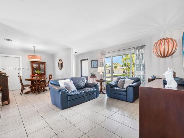 18044 SW 89th Pl, Palmetto Bay, FL