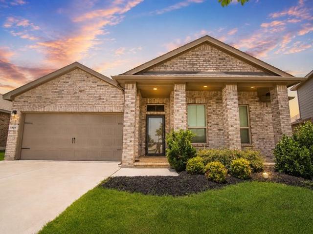 1804 Mensa Dr, Haslet, TX 76052