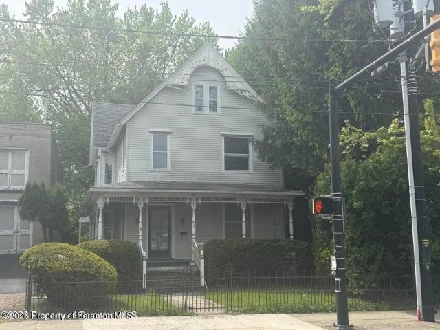 1804 N Main Avenue