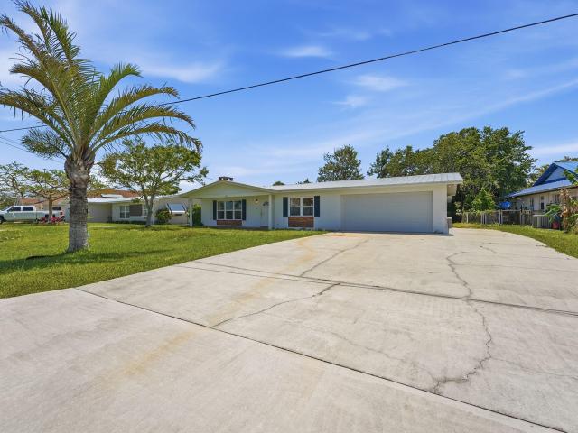 1804 Bayshore Dr, Fort Pierce, FL 34949 | MLS #B26021