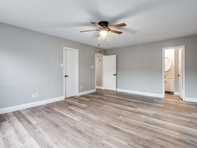 1804 Clear Creek Ln, Carrollton, TX 75007 | MLS #21233