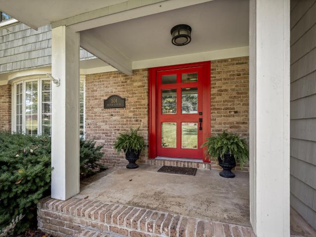 1804 country club dr