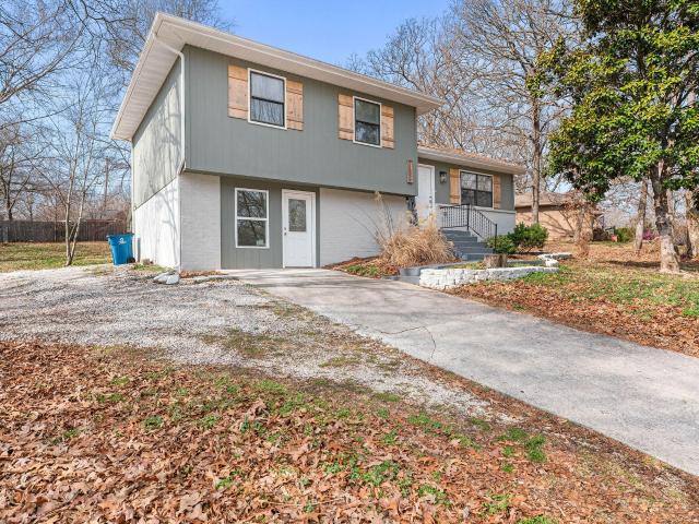 1804 E Samuel J Street