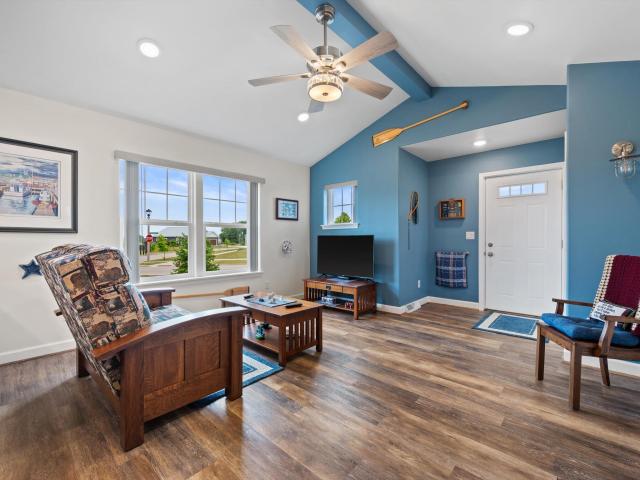 1804 Farm View Dr