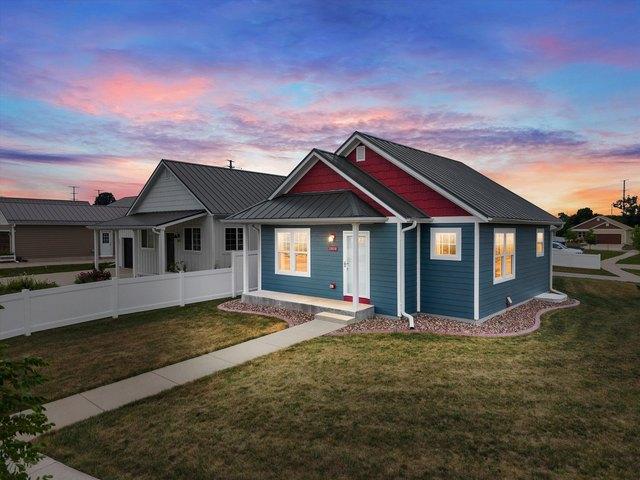 1804 Farm View Dr, Port Washington, WI 53024