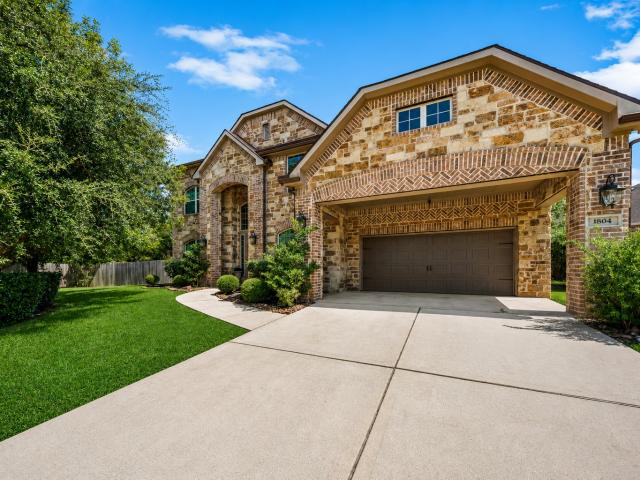1804 Graystone Hills Court