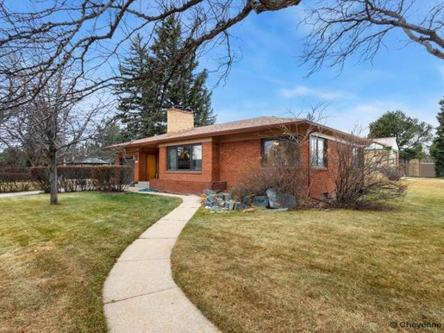 1804 Laurel Dr, Cheyenne, WY 82001