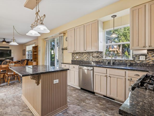 1804 Redwood Lane