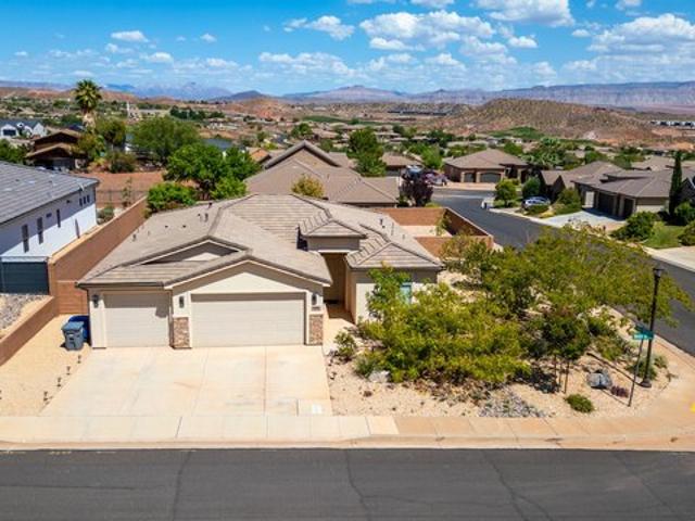 1804 Rimview Dr, Washington, UT 84780