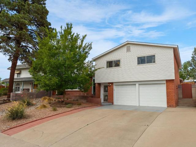 1804 Rita Drive NE