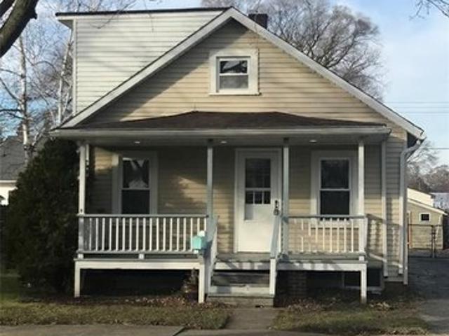 1804 S Kiesel St, Bay City, MI 48706