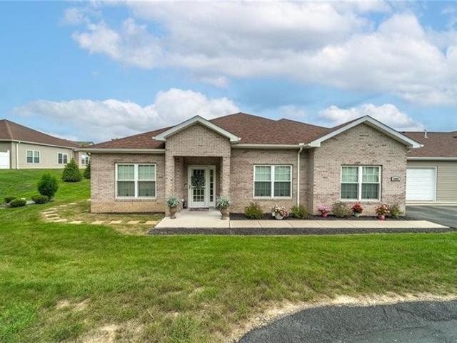 1804 Seminole Cir, Beaver Falls, PA 15010
