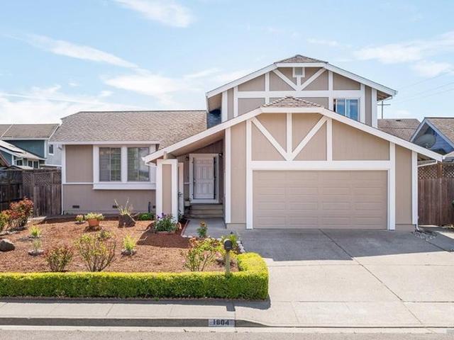 1804 Spoonbill Ave, Petaluma, CA 94954