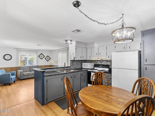 1804 W TEPEE Street # 19