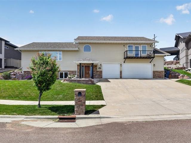 1804 Whispering Ridge Dr, Great Falls, MT 59405