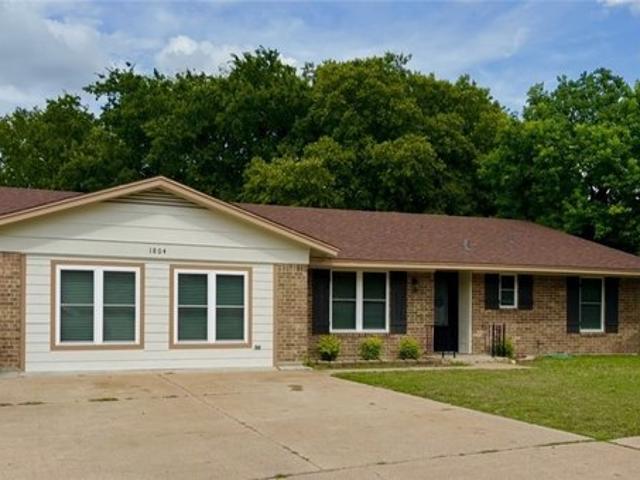 1804 Wilshire Dr, Killeen, TX 76543