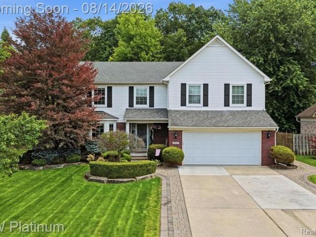 18051 Cedar Island Blvd, Brownstown Township, MI 48174