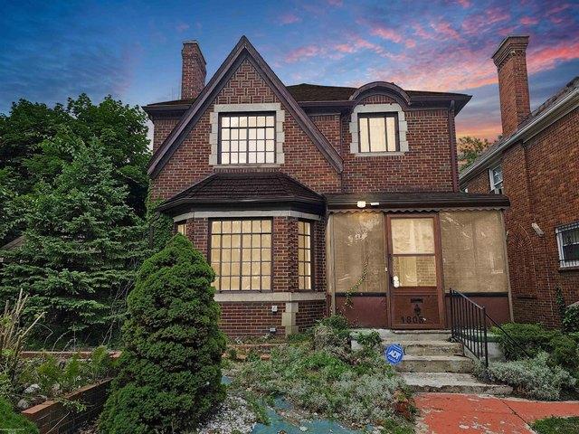 18051 Santa Barbara Dr, Detroit, MI 48221