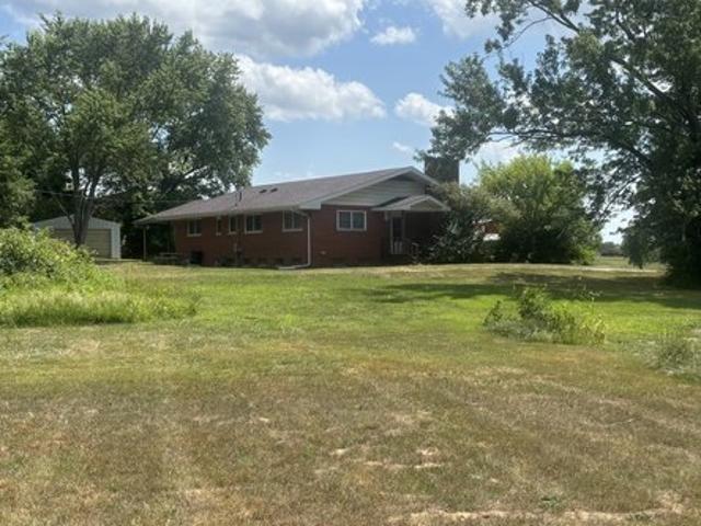 1805 Marion St, Carterville, IL 62918