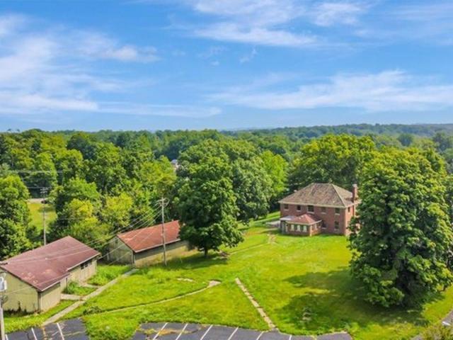 1805 Miles Rd, Springfield Township, OH 45231