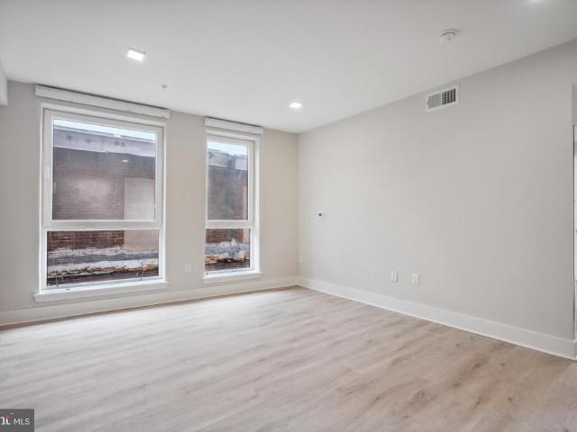 1805 N Howard Street # 502