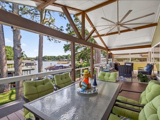 1805 Oak Shore Drive