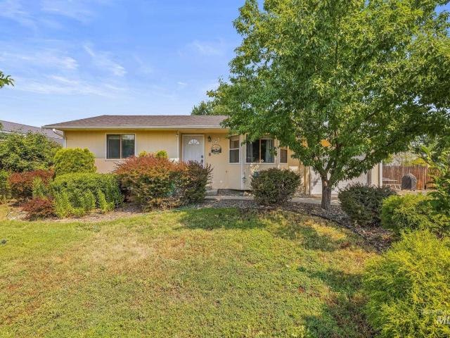 1805 Birch Dr