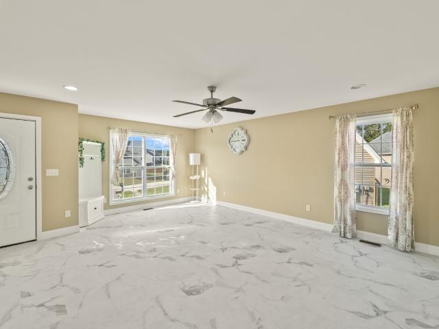 1805 Birdie Ct