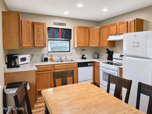 1805 Cherry View Lane